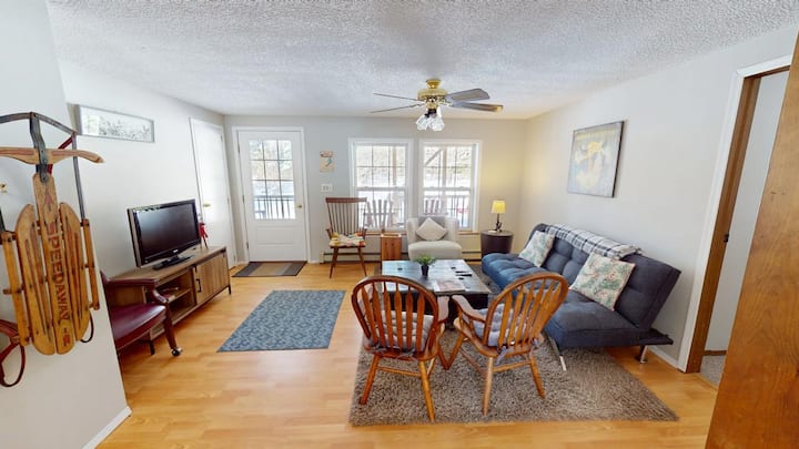 4 Bedroom House In Bethel, 2 Acres - Bethel, ME
