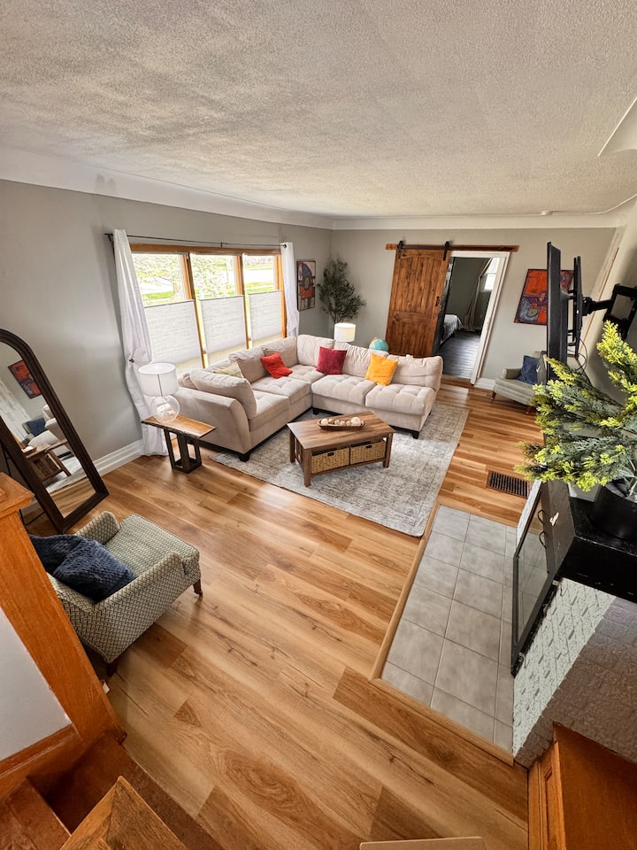 Space Everyone Can Enjoy Close To Downtown Gr! - Grand Rapids, MI