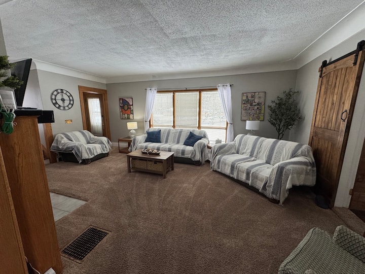 Space Everyone Can Enjoy Close To Downtown Gr! - 그랜드래피즈