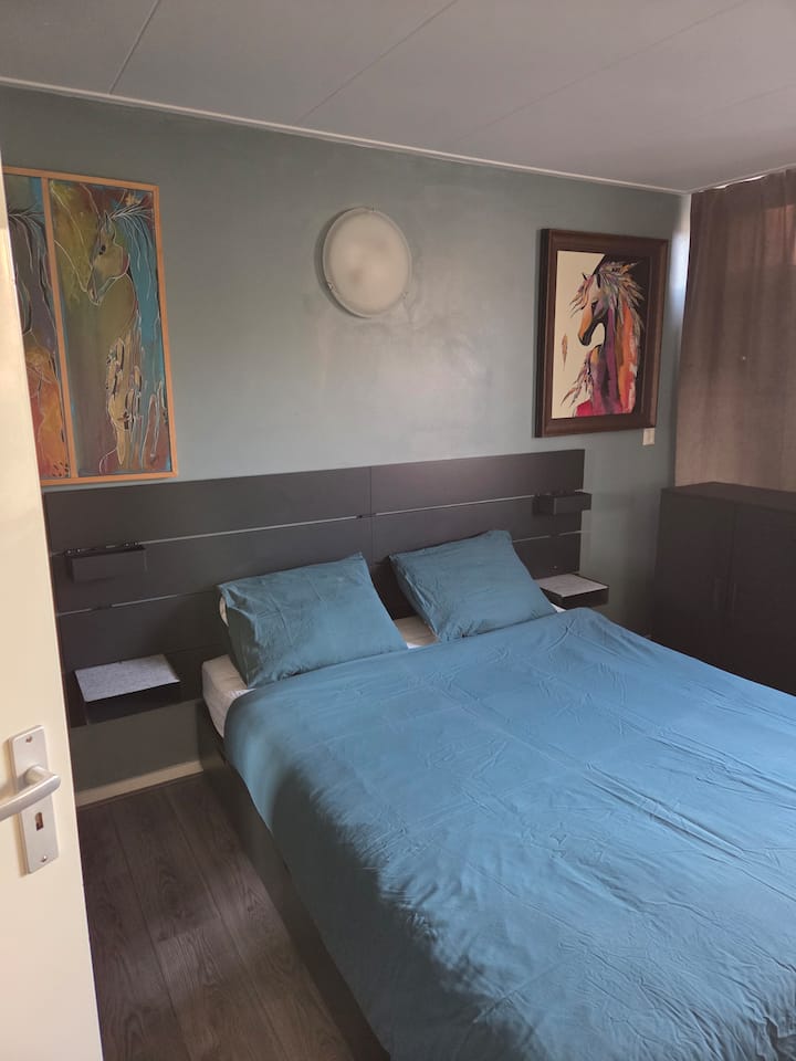 Modern Room Near Nature & Shops - Lelystad