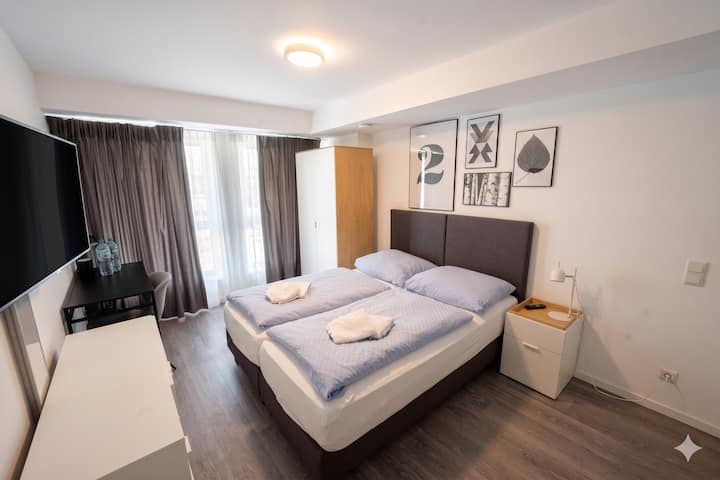 Marvelous Apartment In The Middle Of The Center - Düsseldorf