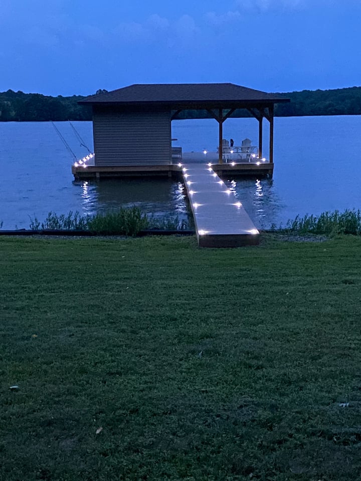 Sunrise View - Open Water Front - Dog Friendly - Lake Anna, VA