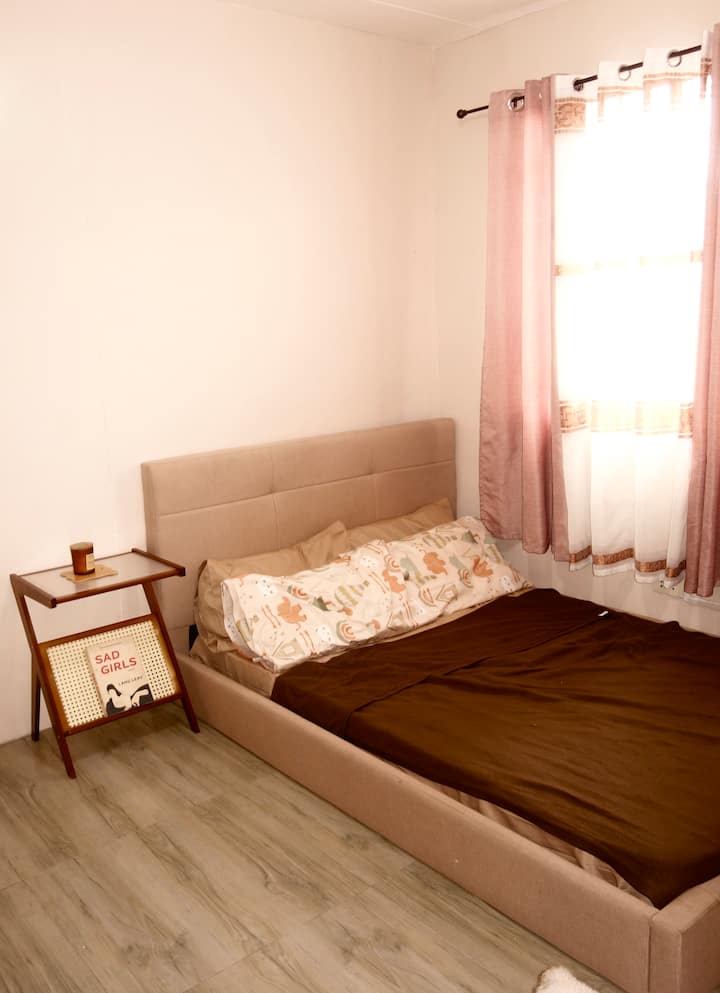 Bright & Cozy Home In Lipa - Lipa