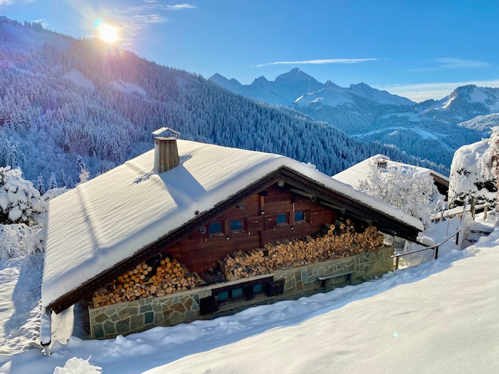 Chalet Rénové, Immense Terrasse Et Vue Splendide - Manigod