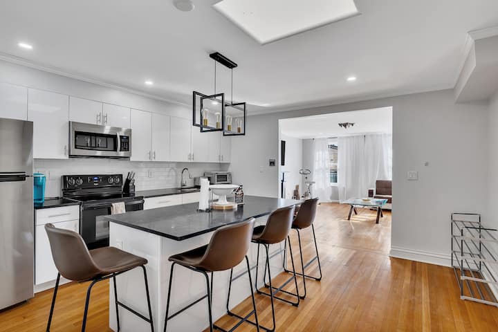 Center Square Albany 2br Apt W/parking Near All - Albany, NY