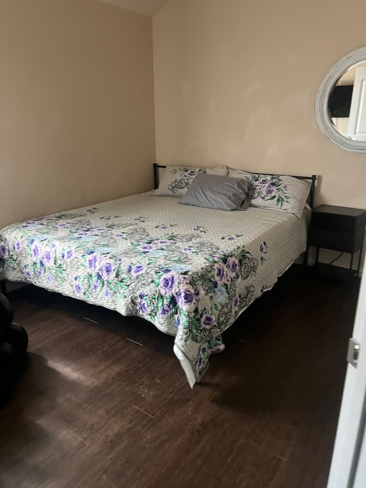 King Side Bed - Fort Worth, TX
