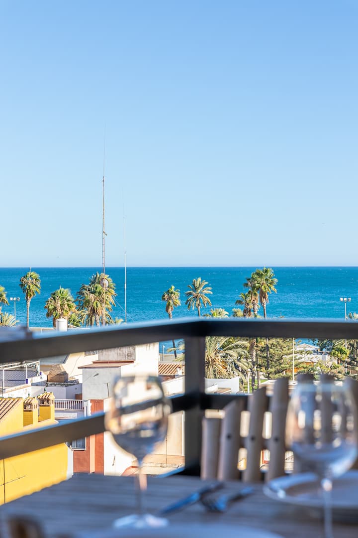 “Vue Mer & Montagne, Plage à 2 Min, Charme Local” - Torre del Mar
