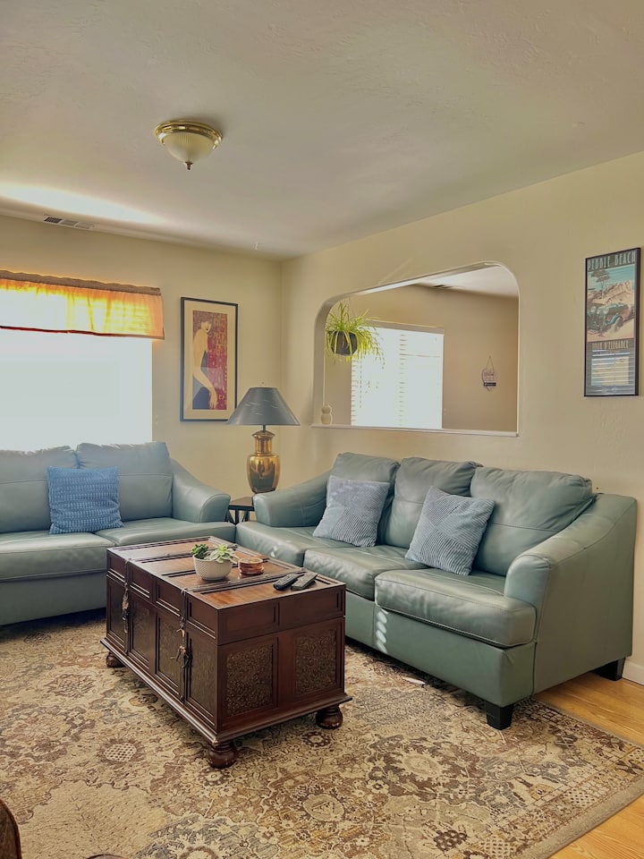 Cozy 2bd With Parking Sleeps 6 - Monterey, CA