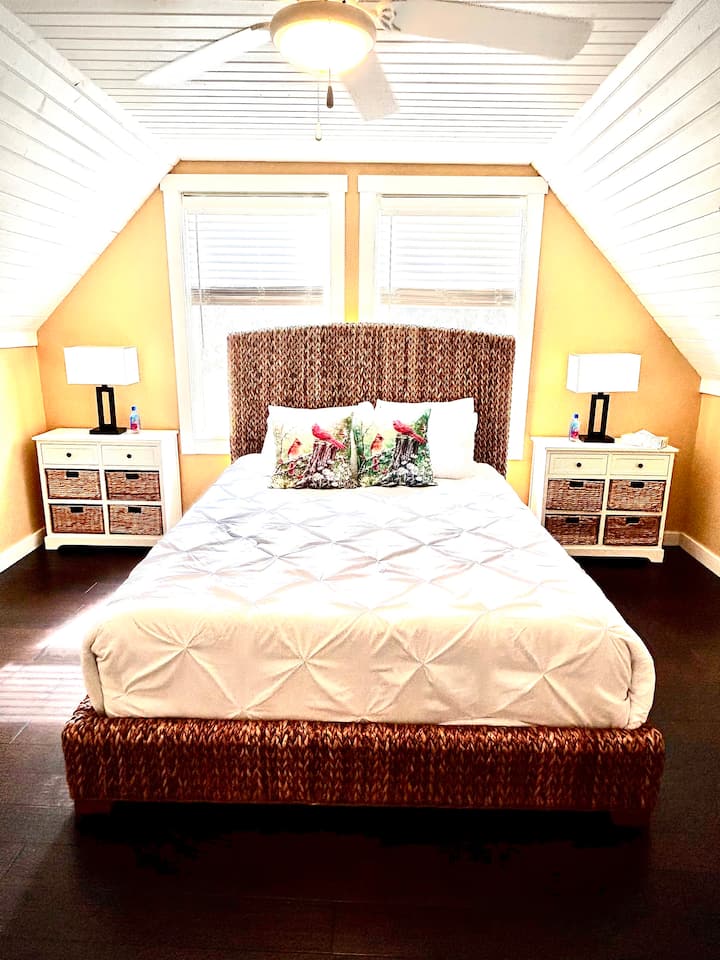 The Cardinal House, Yankton Sd - South Dakota