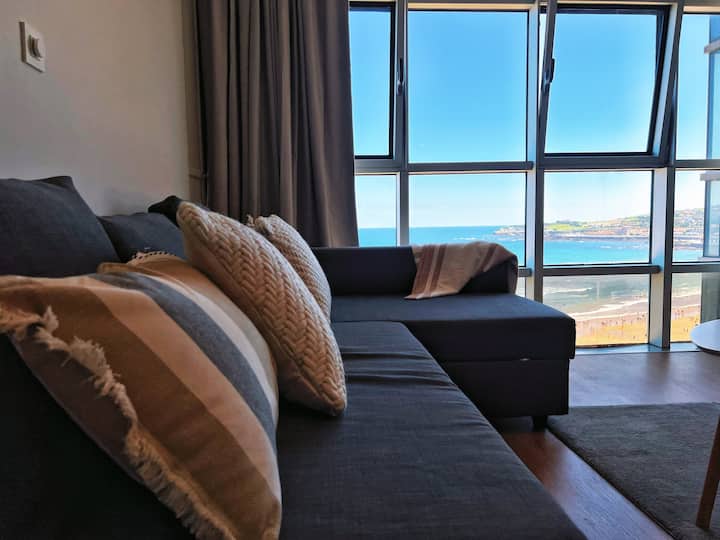 Apartamento En Primera Línea De Playa - Gijón