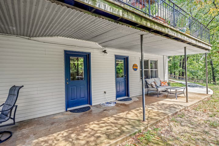 Shady Oak Bikers Hideaway - Bentonville, AR