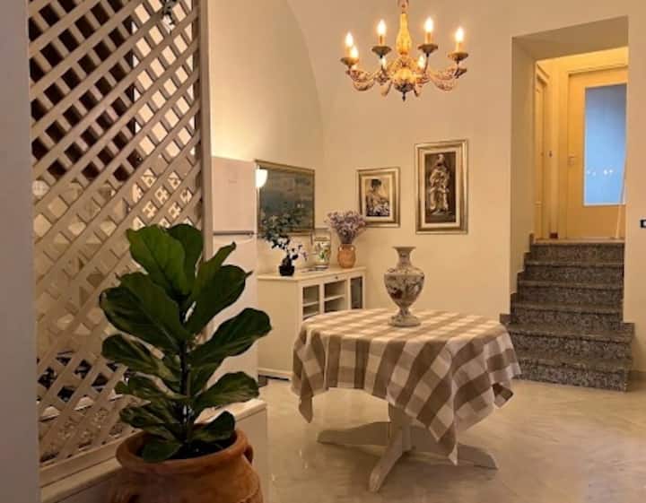 Appartamento Indipendente Nel Centro Storico - Sorrente