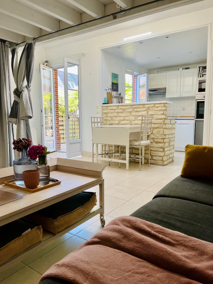 Charmante Maison, Trouville-deauville à Pieds - Deauville