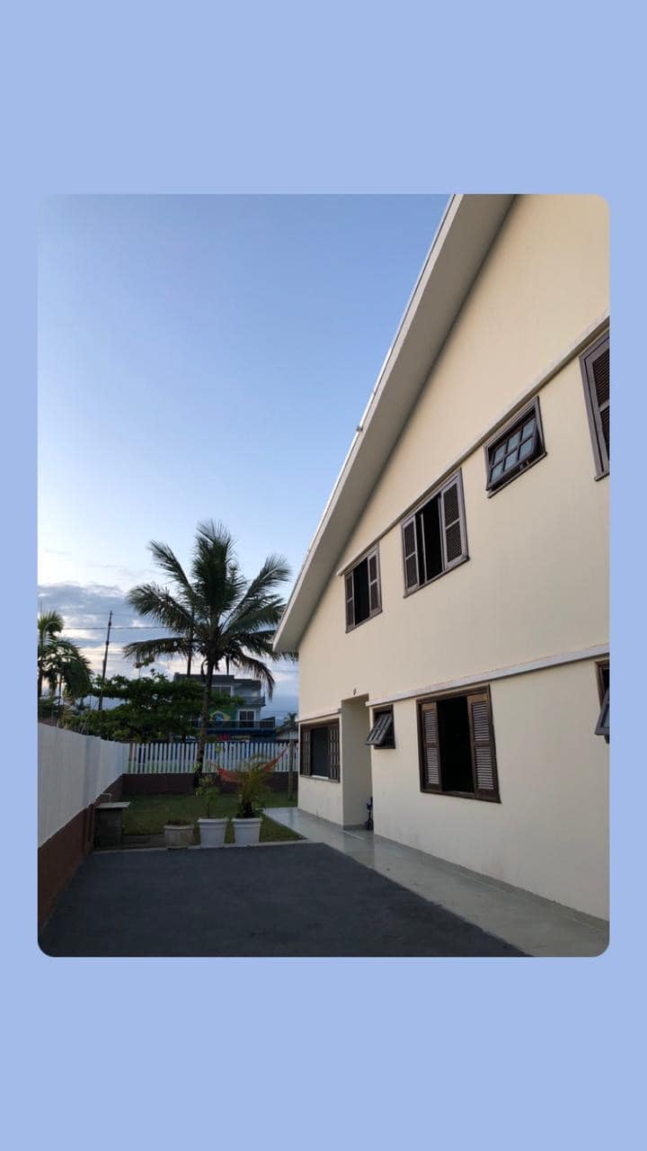 Sobrado Com 400 M De áRea Construída Com Piscina . - Matinhos
