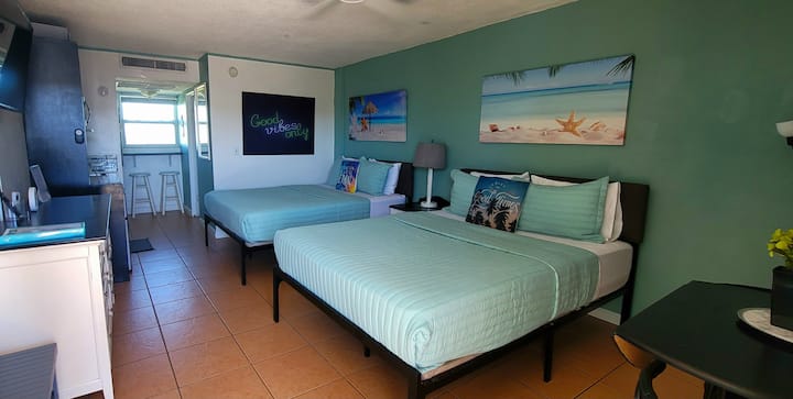 Oceanview Studio On S Atlantic Ave | Sleeps 4-pool - Daytona Beach, FL