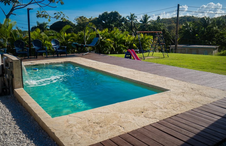 Casa Playa Con Piscina En El Malecón De Naguabo - Puerto Rico
