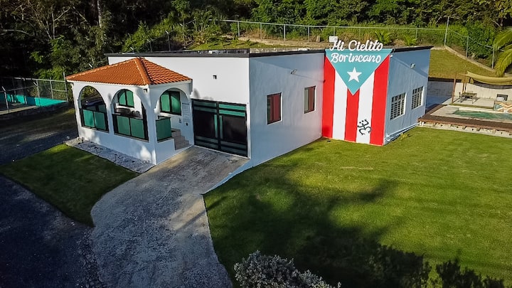 Casa Familiar Con Piscina En Malecón De Naguabo - Puerto Rico