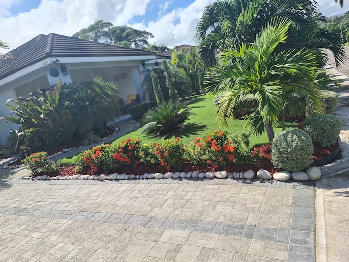 Seraphina Palms ~ A Slice Of Jamaican Heaven - Jamaica