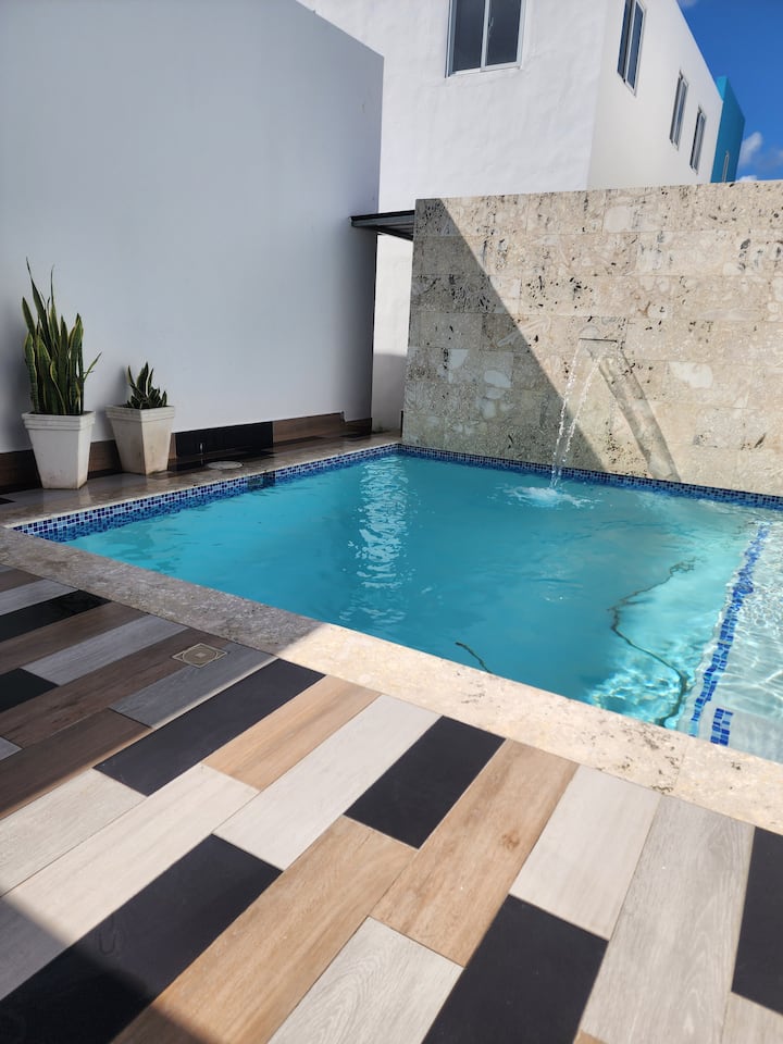 Hermosa Y Confortable Villa Con Piscina De 4 Hab. - Punta Cana