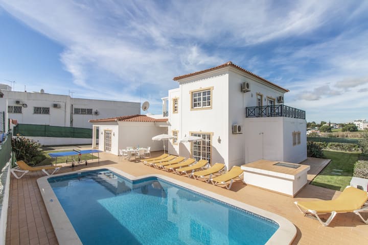 Villa Pacheco | 4 Bedrooms | Easy Walking To The Beach | Olhos De áGua - Albufeira