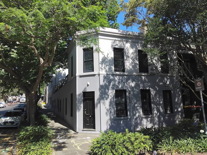Self Contained 2 Bedroom 2 Floors City Townhouse - Sydney