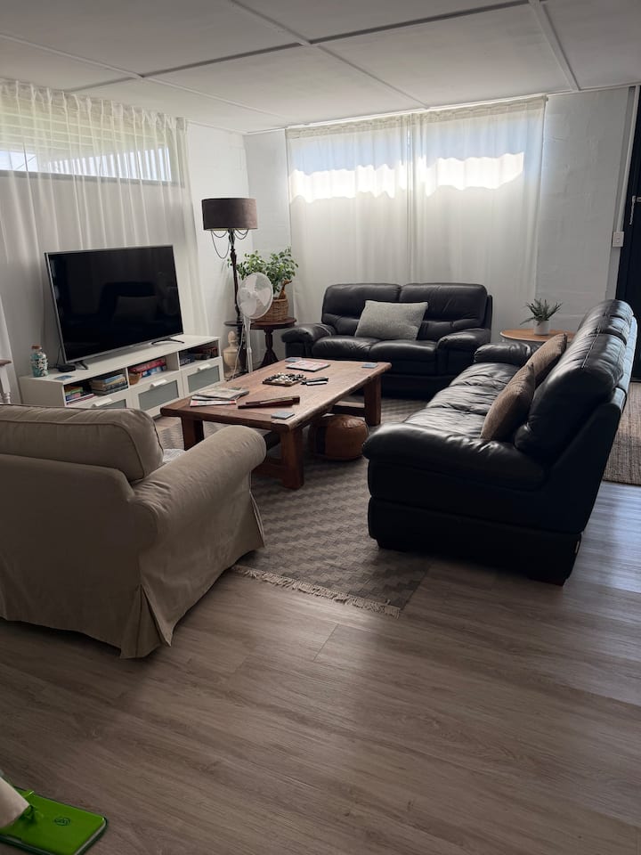 Comfortable Unit. - Logan City
