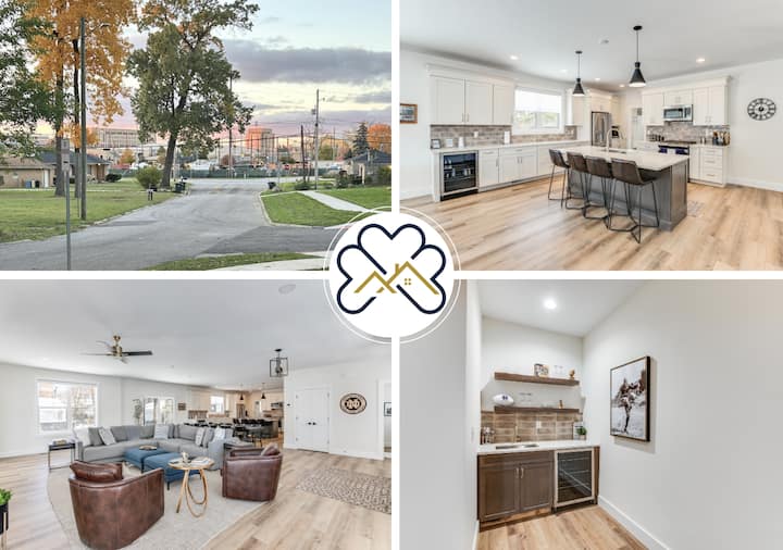 Luxury Estate With Stadium/tdj Views | Sleeps 20+ - Notre Dame, IN