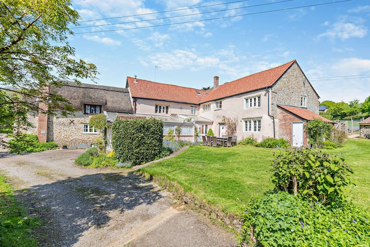 The Old Farm House - Holyford Farm - Seaton
