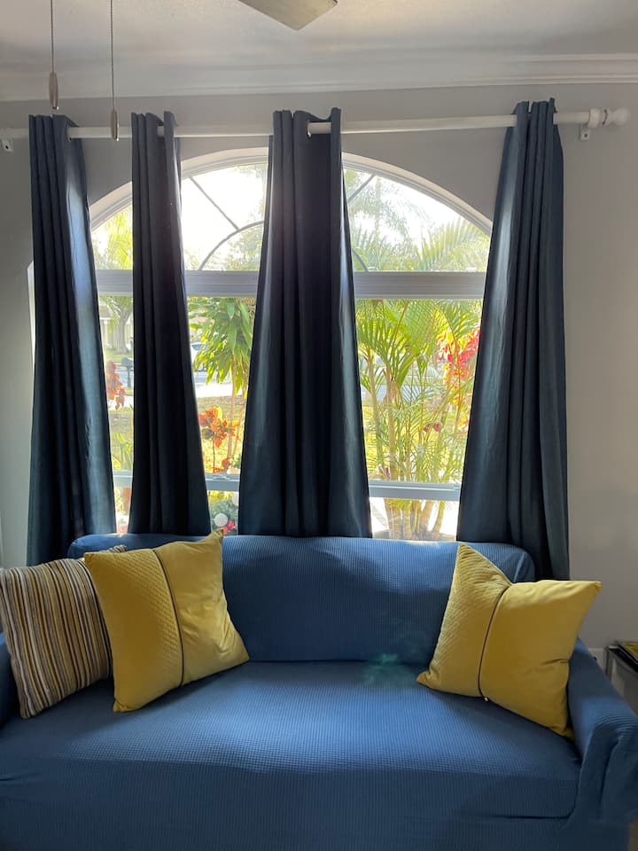 Private 1 Bed Apt With  Pool And Water Front. - Pinellas County, FL