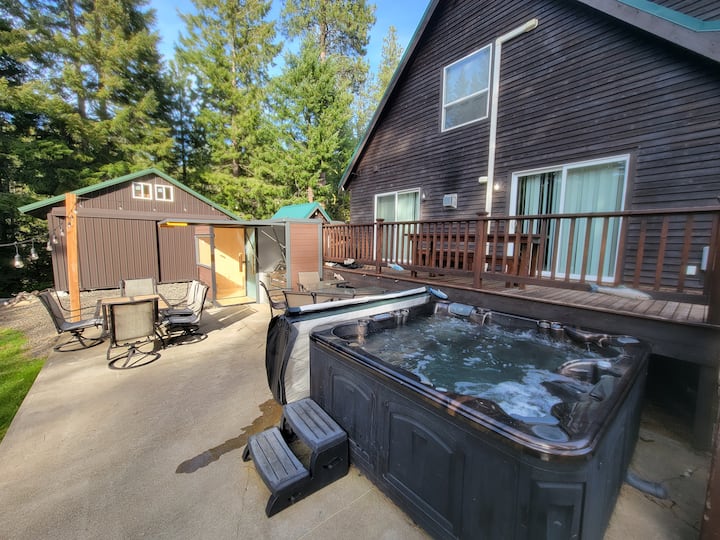 Cozy Cabin With Hot Tub, Sauna& Outdoor Kitchen! - State of Washington