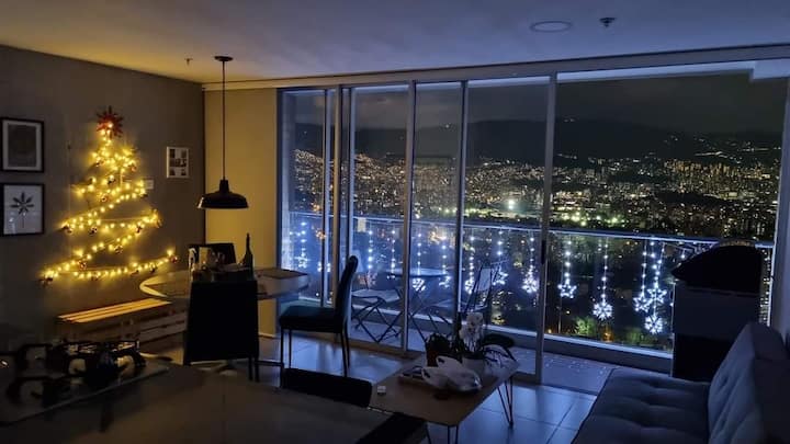 Hermoso Apartamento Con Vista A Medellín - Medellín