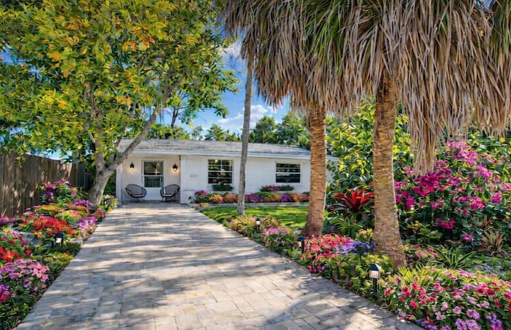 Pet Friendly, Englewood Retreat, Beaches Galore! - Englewood