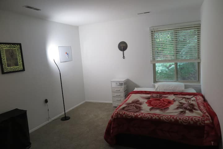 Nature Meets City-stylish 1 Bd Apt In Owings Mills - Owings Mills, MD