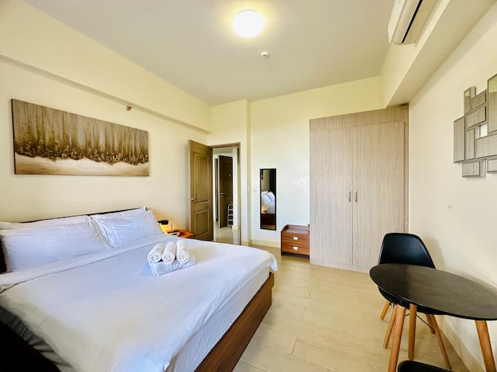 Twin Lakes Residences Merlot L2-c | Taal Lake View - Calaca