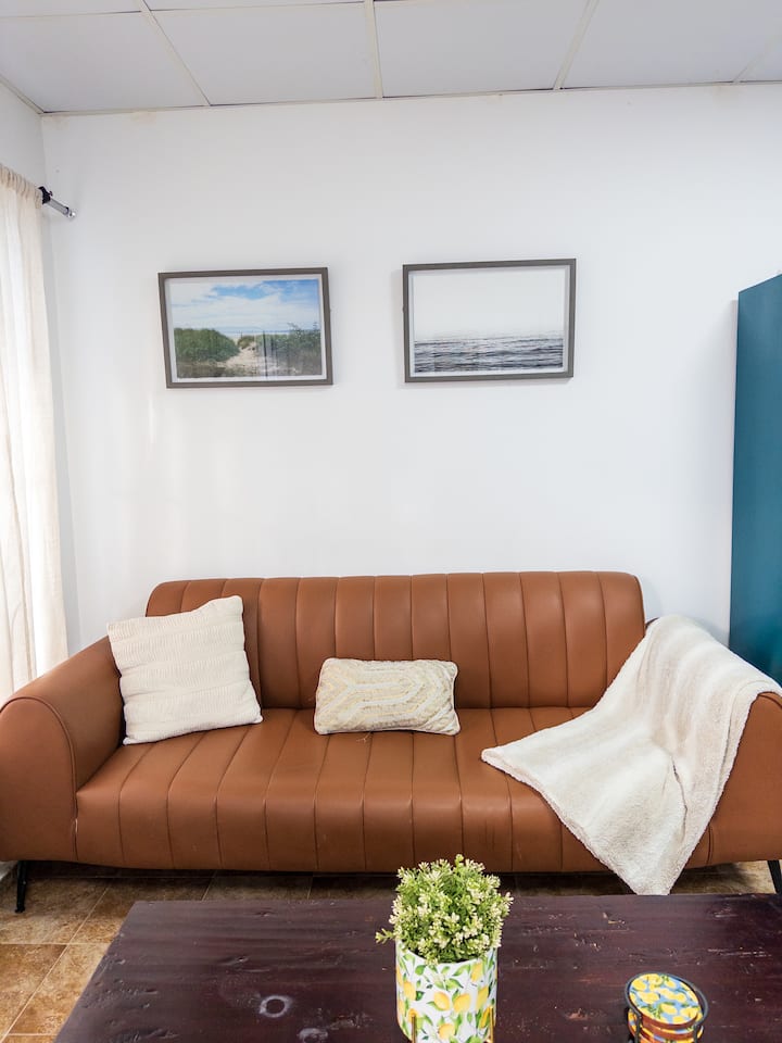 Cozy Beach Stay | 2 Beds, Hot Water, Fast Internet - Puerto Plata