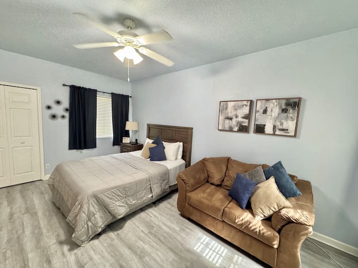 Golf/pga/mets Luxury Beautiful Relaxing Aptb Tv55” - Port St. Lucie, FL