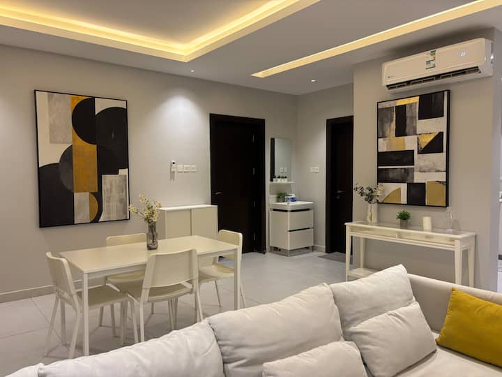 White & Gray - Riyadh