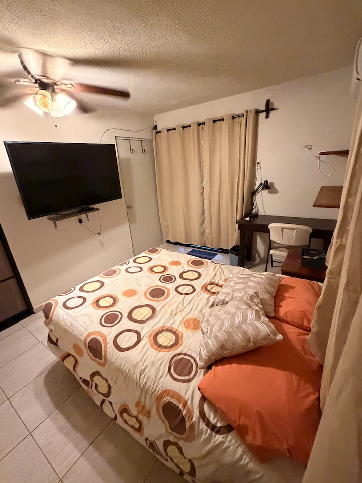 ¿Tienes Un Vuelo Temprano O Atrasado?... ¡Aquí Es! - Tampico, Mexico