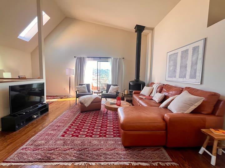 Bright & Lovely Albany Hill Condo Retreat - Berkeley