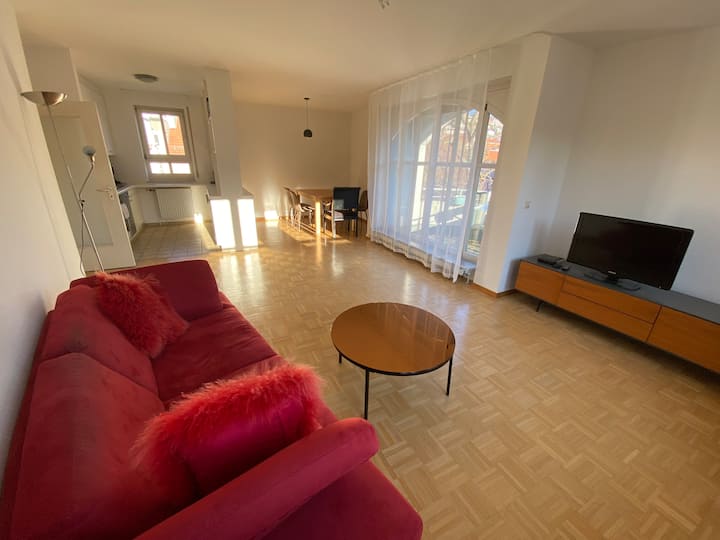 2 Room Flat Close To City Center - Stuttgart