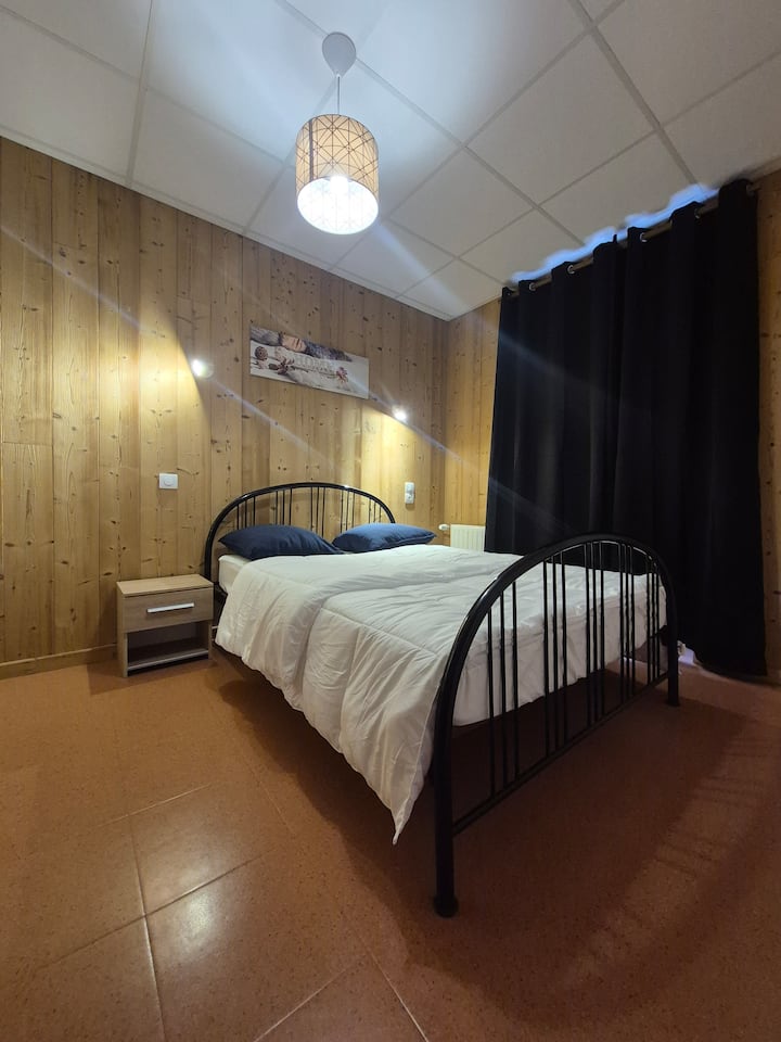 2 Balcons Face Au Parc. Charmant F2. Pour 2 Pers - Chastreix