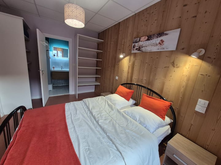 Appartement Avec Balcons Face Au Parc, Pour 2 Pers - Lac de Guéry