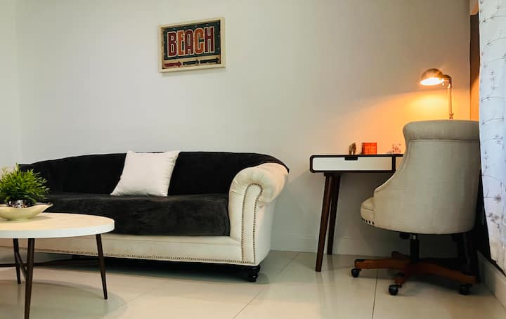 Lovely Home-ocean Breeze - Miami Beach, FL