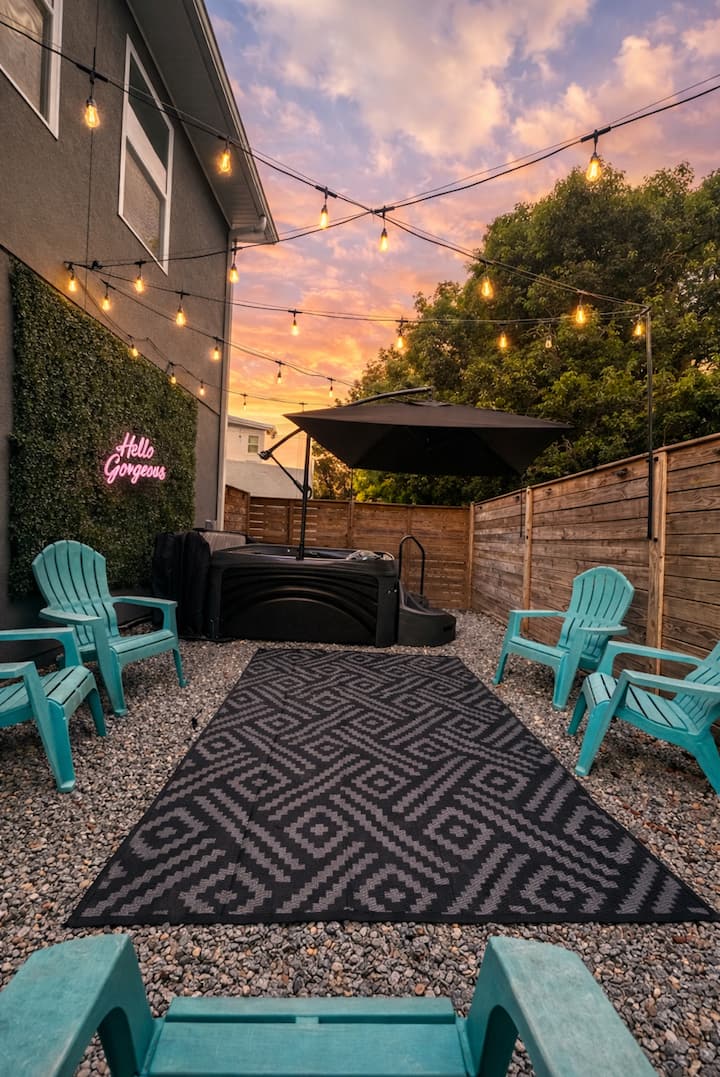 Downtown Orlando Modern Zen Studio Private Hot Tub - Orlando, FL