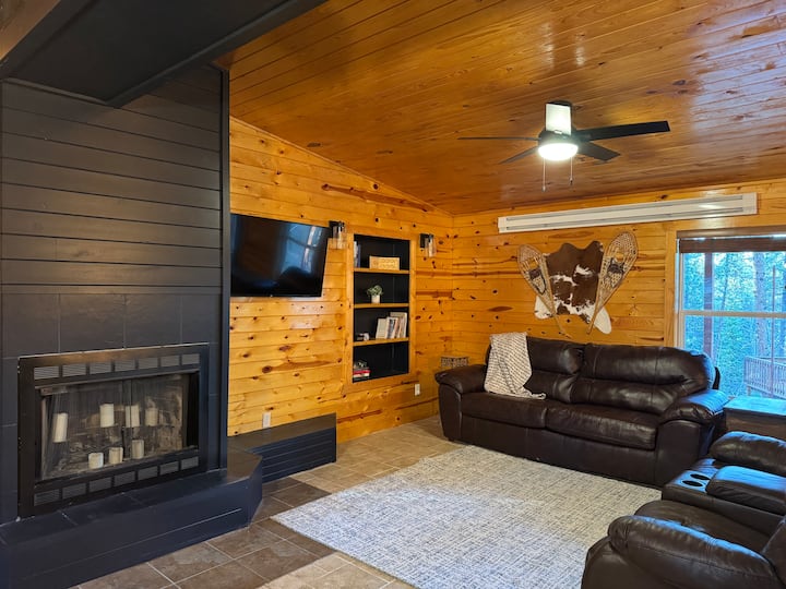 Twin Springs Cabin-private Hot Tub! - South Dakota