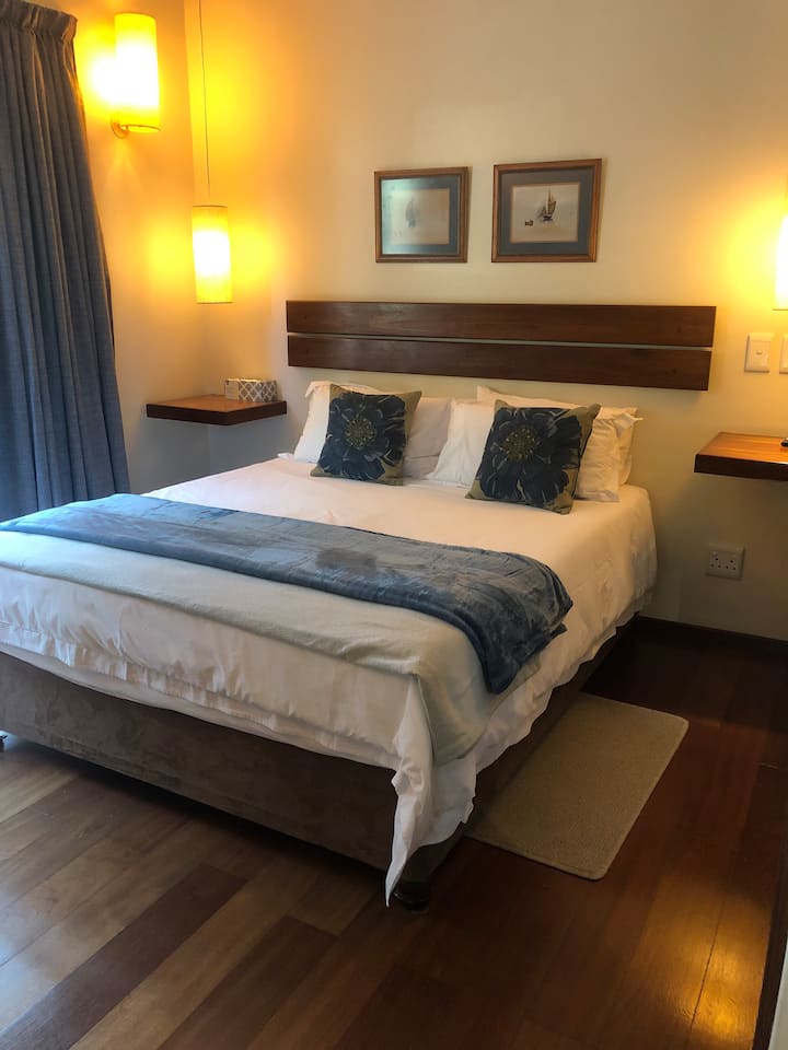 Aloe Room Durban North At 4 Star Bed And Breakfast - 다반