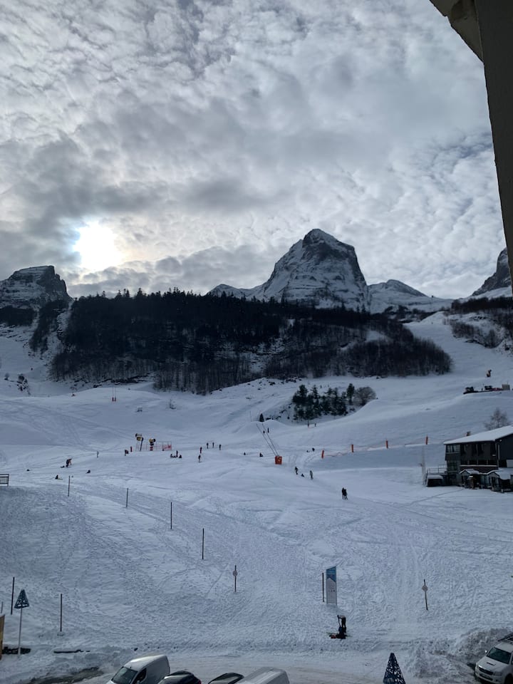Joli Studio Aux Pieds Des Pistes De "Gourette" - Laruns