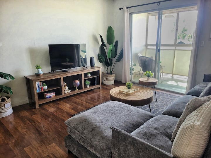 Serene Ocean-view W/ Convenient Location Near Town - Kailua