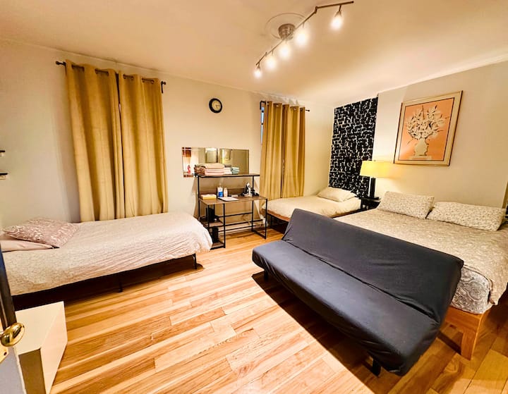 A+ Location Comfort Studio(3 Beds) #4 - New York, NY