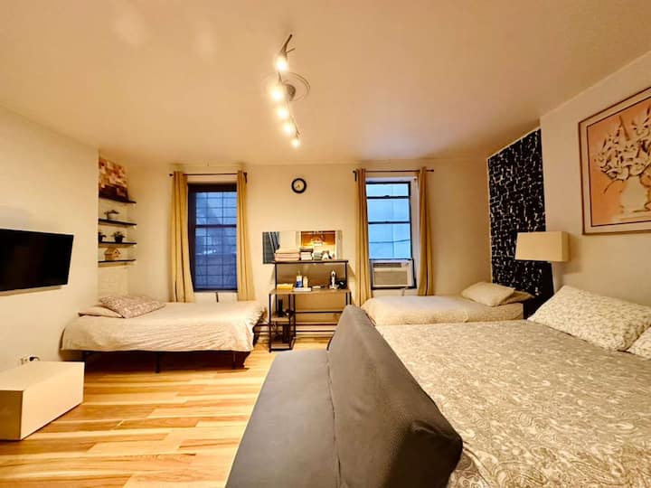 A+ Location Comfort Studio(3 Beds) #4 - Edgewater, NJ